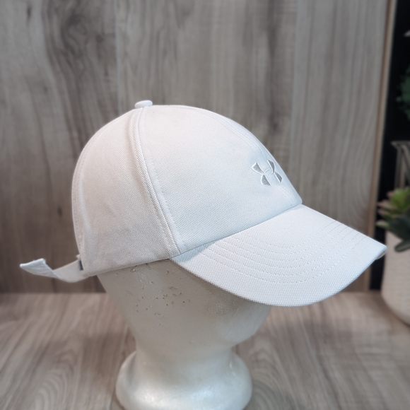 Under Armour | Accessories | Under Armour Womens White Play Up Cap ...